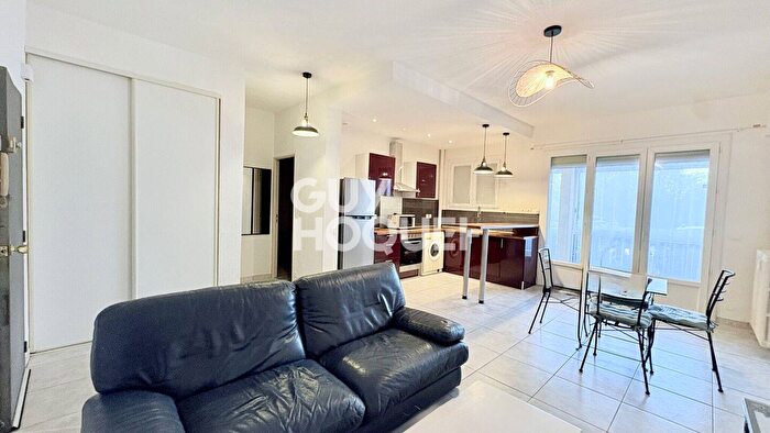 Appartement à louer - Les Platanes, Perpignan - 2 pièces - 1 chambre