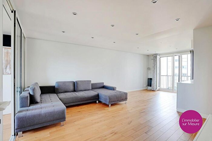 Appartement à vendre - Courbevoie, Hôtel de ville - 4 pièces - 3 chambres