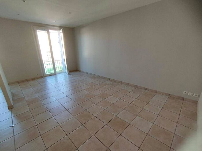 Appartement à louer - Centre Ville, Cavaillon - 3 pièces - 2 chambres