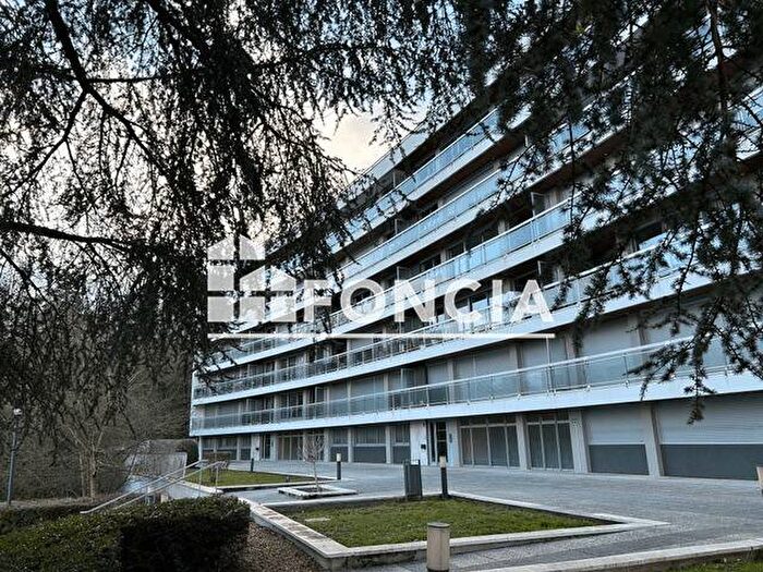 Appartement à louer - Est, Luisant - 4 pièces - 2 chambres