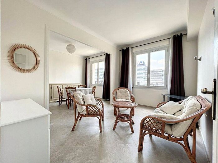 Jaures, Joinville-le-Pont : Appartement 2 pièces à louer
