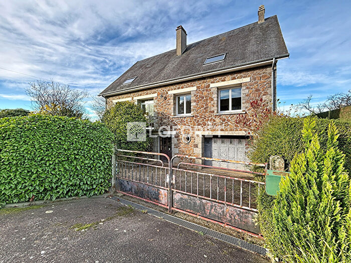 Maison à vendre - Saint-Georges-des-Groseillers - 6 pièces - 5 chambres