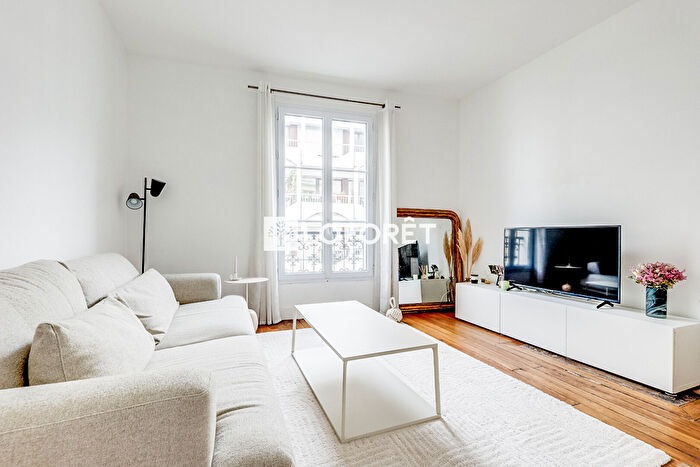 Appartement à vendre - Paris e , Belleville, Saint-Maur - 2 pièces - 1 chambre