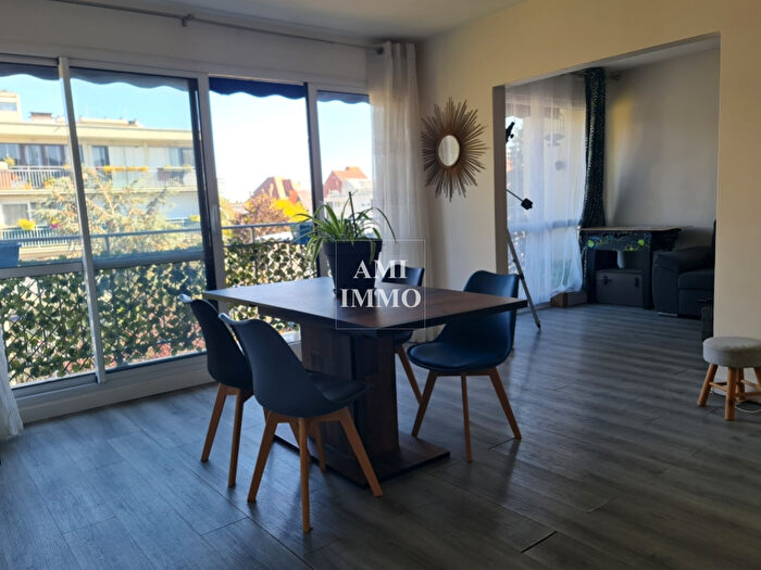 Appartement 4 pièces à vendre à Vélizy-Villacoublay, Le Village