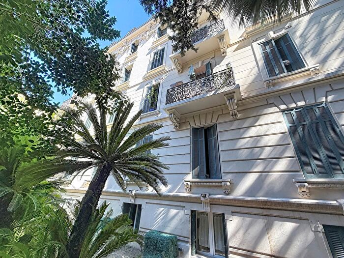 Appartement 4 pièces à vendre à Cannes, Carnot