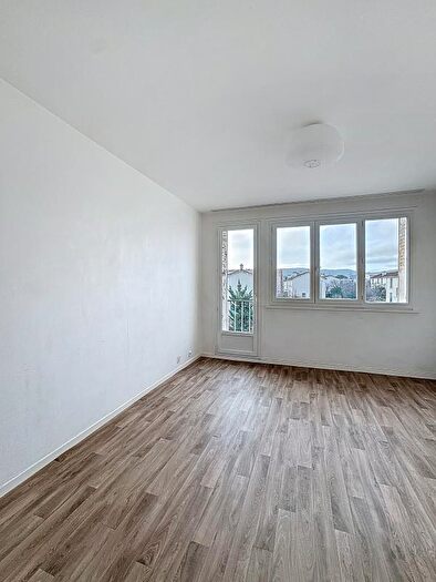 Appartement à louer - Clermont-Ferrand, Les Landais, Fontaine du Bac, La Pardieu - 4 pièces - 3 chambres