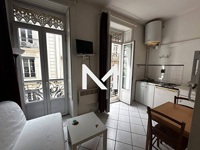 Berriat-Ampere, Grenoble : Appartement 1 pièce à louer