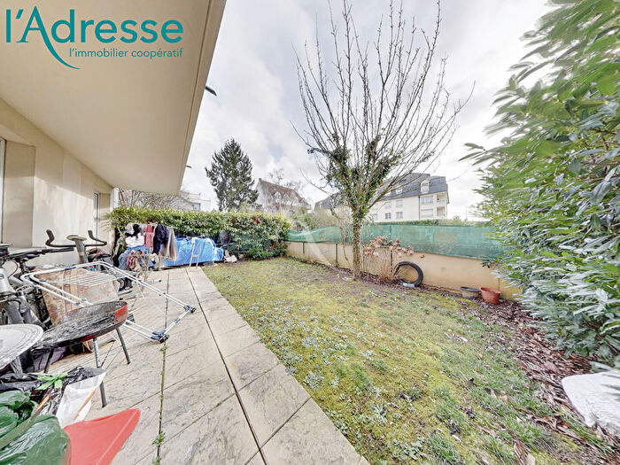 Noisy-le-Grand, Centre-ville : Appartement 3 pièces à vendre