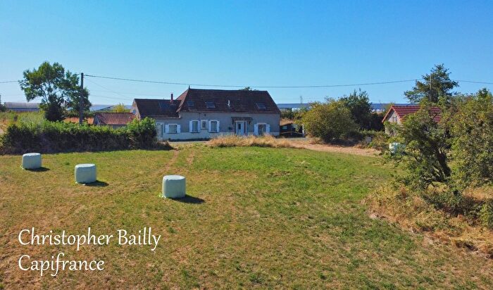 Maison à vendre - Gilly-sur-Loire - 7 pièces - 4 chambres