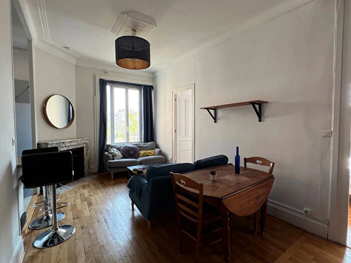 Appartement à louer - Villeurbanne, Grand Clément - 3 pièces - 2 chambres