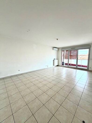 Appartement à louer - La Joliette, Marseille ème - 3 pièces - 2 chambres