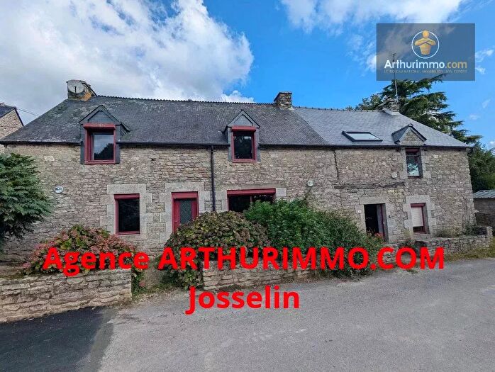 Maison à vendre - Saint-Servant - 9 pièces - 5 chambres