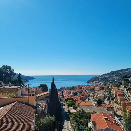 Appartement à louer - Col de Villefranche, Villefranche-sur-Mer - 2 pièces - 1 chambre