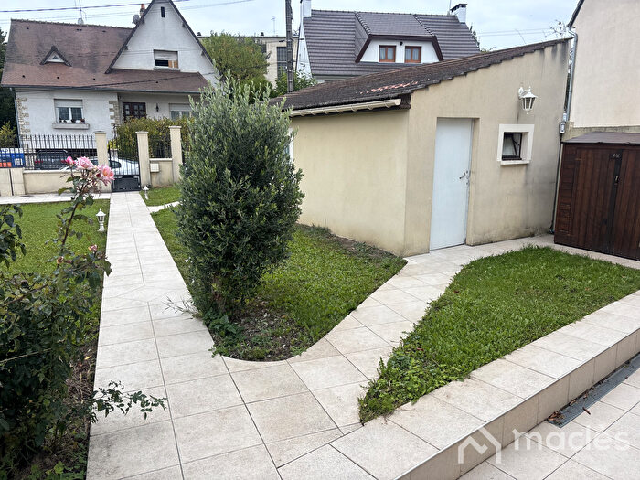 Maison à vendre - Sarcelles, Village, Chauffour - 5 pièces - 4 chambres