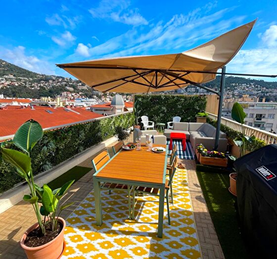 Appartement 3 pièces à Nice, Riquier, à louer