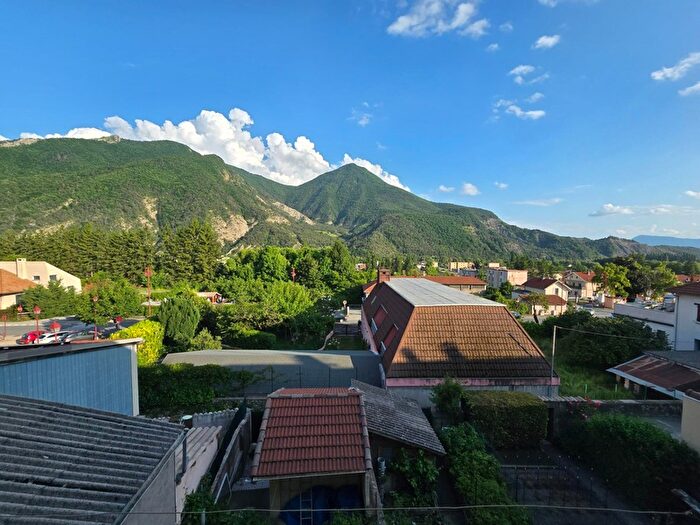 Appartement à vendre - Veynes - 2 pièces - 1 chambre