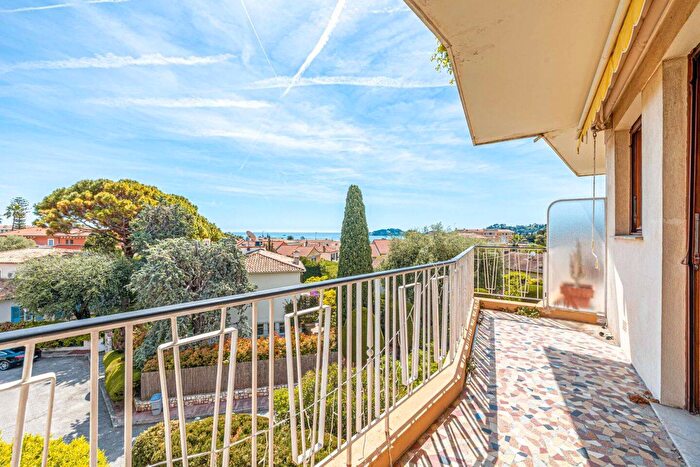Appartement à louer - Beaulieu-sur-Mer - 1 pièce