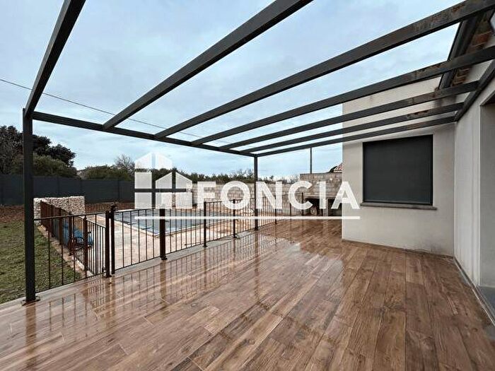 Maison à louer - Dr Ayme, Cavaillon - 4 pièces - 3 chambres