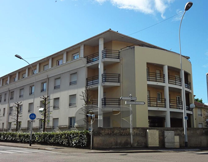 Appartement 1 pièce à louer - Montigny-lès-Metz, Centre-ville, Botanique