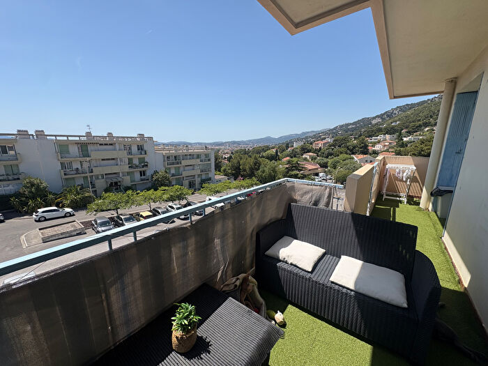 Appartement 3 pièces à Toulon, Corniche du Faron, à vendre