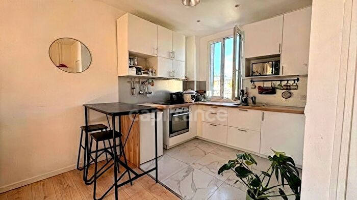 Neuilly-Plaisance, Eglise, Gare : Appartement 2 pièces à vendre