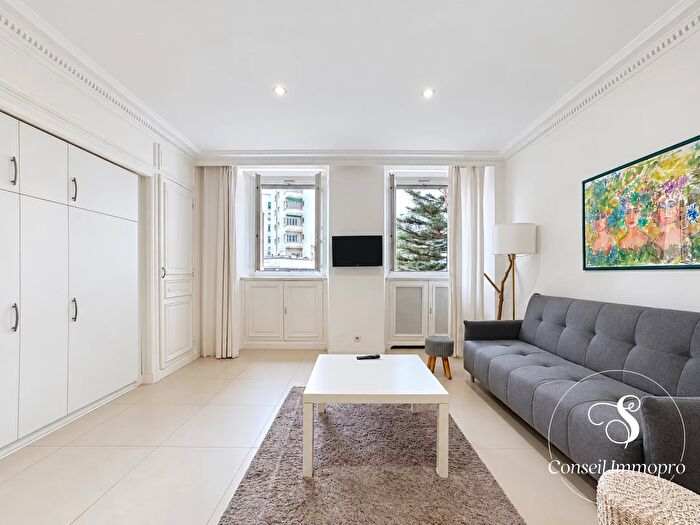 Appartement 1 pièce à vendre - Cannes, Californie Pezou