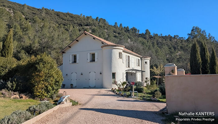 Vins-sur-Caramy - Maison 9 pièces à vendre