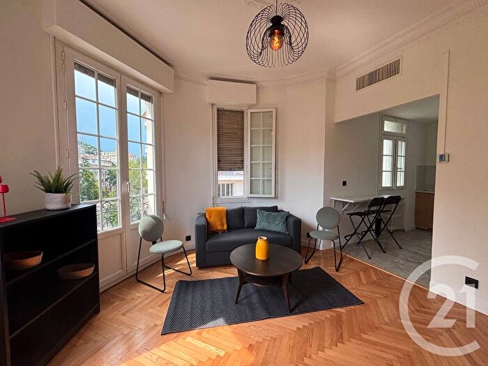 Appartement 3 pièces à Nice, Cessole, à louer
