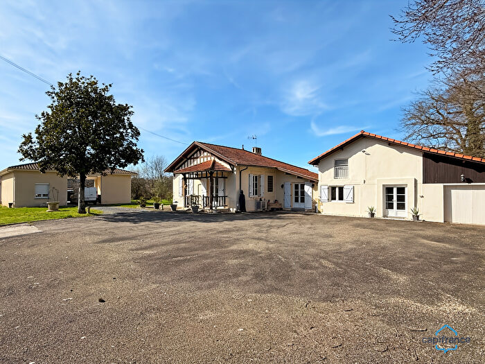 Barcelonne-du-Gers : Maison 5 pièces à vendre