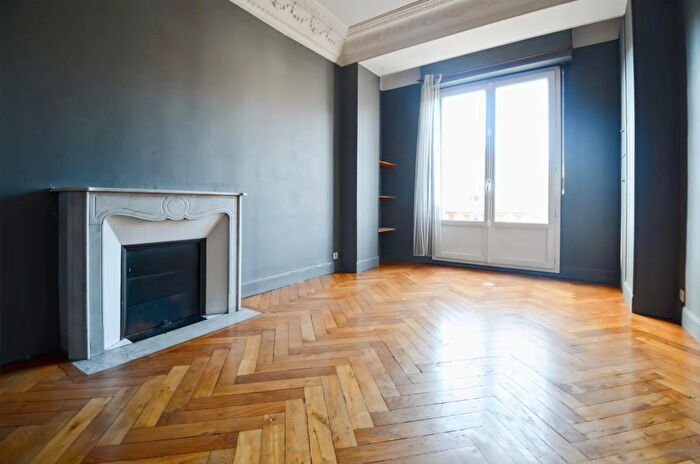 Appartement 3 pièces à Nice, Saint-Lambert, Bas-Cimiez, à louer