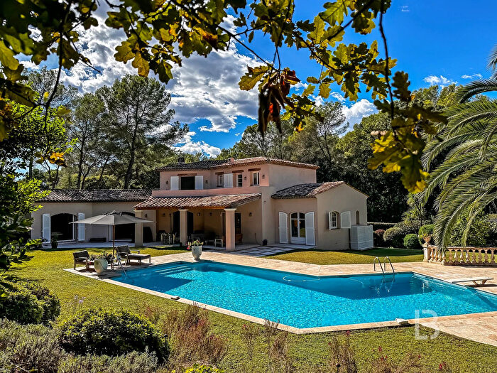 Maison à vendre - Mougins, Font Neuve, Saint-Basile, Fontmerle, Nartassière - 6 pièces - 5 chambres