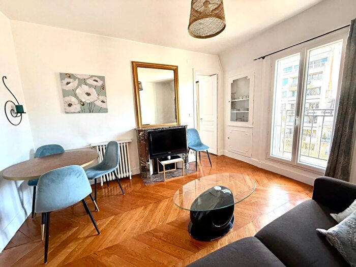 Appartement à louer - Paris e , Champ de Mars - 2 pièces - 1 chambre