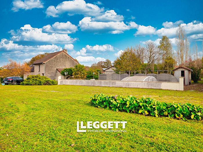 Maison à vendre - Saint-Hilaire-la-Treille - 7 pièces - 5 chambres