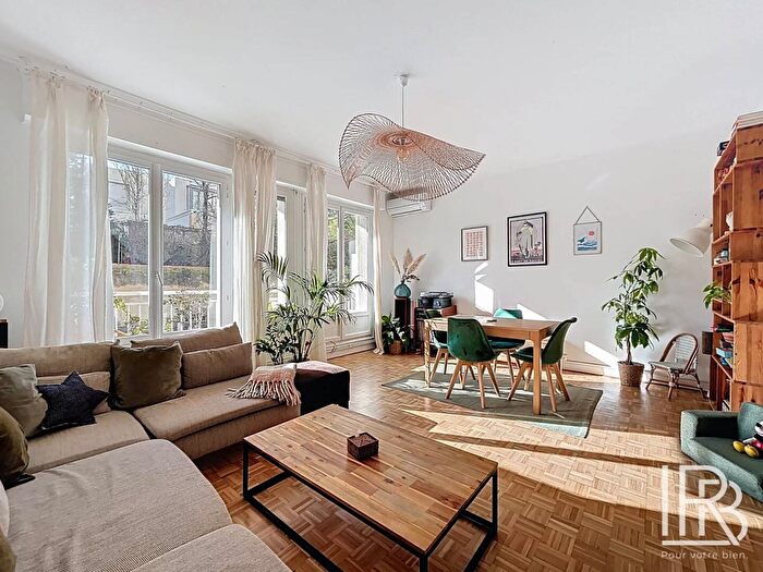 Appartement à louer - Périer, Marseille ème arrondissement - 4 pièces - 3 chambres