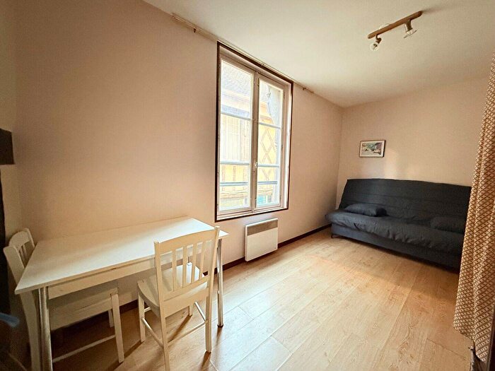 Appartement 1 pièce à louer à Centre Ville, Bourges