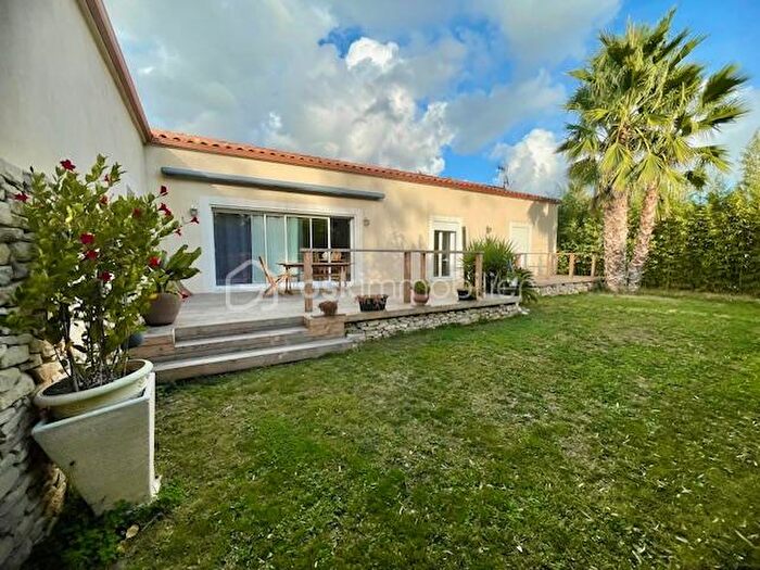 Maison à vendre - Le Cailar - 6 pièces - 4 chambres