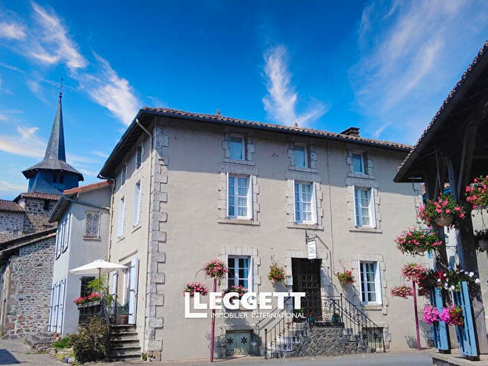 Maison à vendre - Exideuil - 9 pièces - 7 chambres