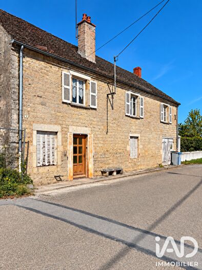 Maison 3 pièces à vendre à Annoire