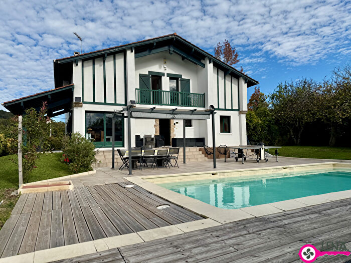 Maison à vendre - Urrugne - 7 pièces - 5 chambres