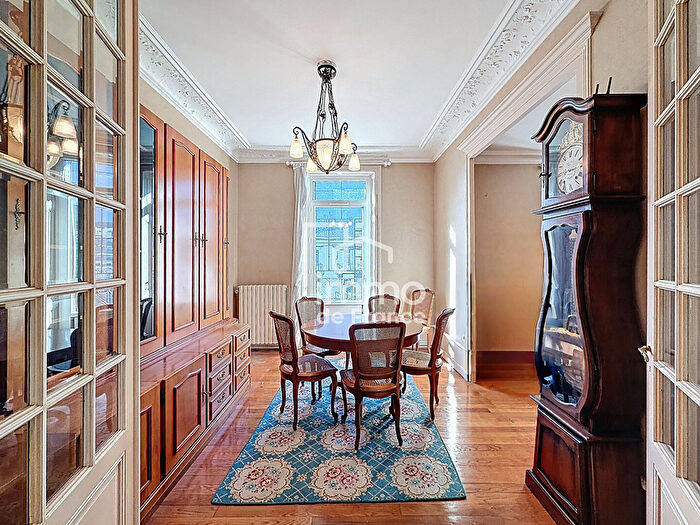 Appartement à vendre - Oyonnax, Centre-ville, Niermes, Geilles, Croix Rousse - 4 pièces - 2 chambres