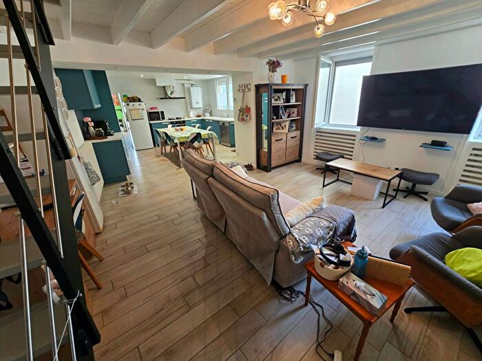 Maison à vendre - Surgères - 3 pièces - 2 chambres