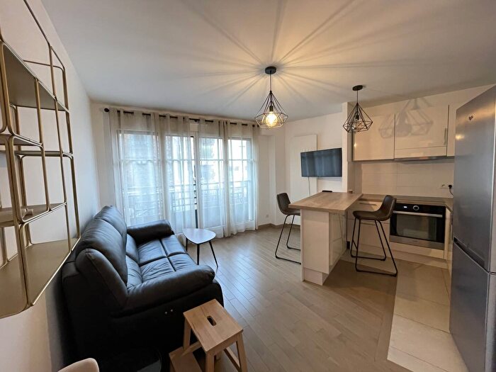 Appartement à louer - Puteaux - 2 pièces - 1 chambre