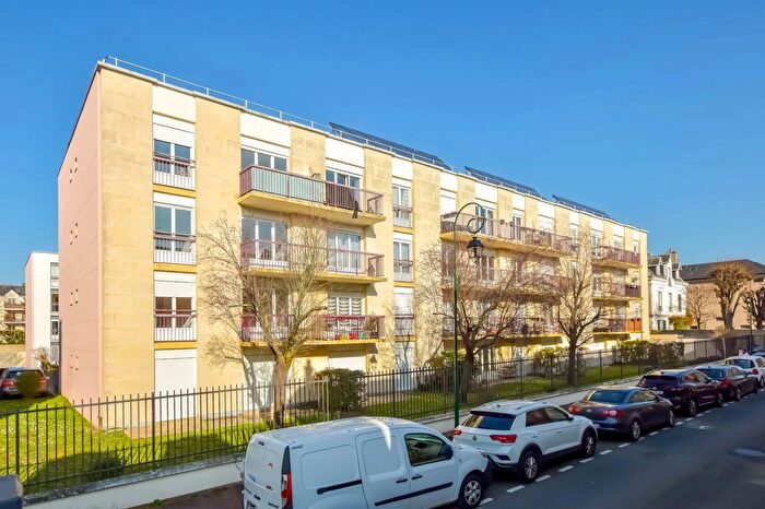 Appartement à vendre - Croissy-sur-Seine - 5 pièces - 3 chambres