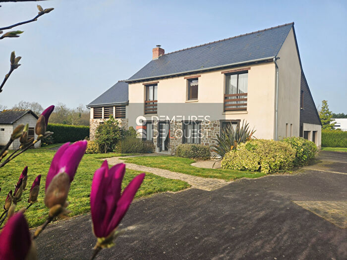 Maison à vendre - Gévezé - 7 pièces - 5 chambres