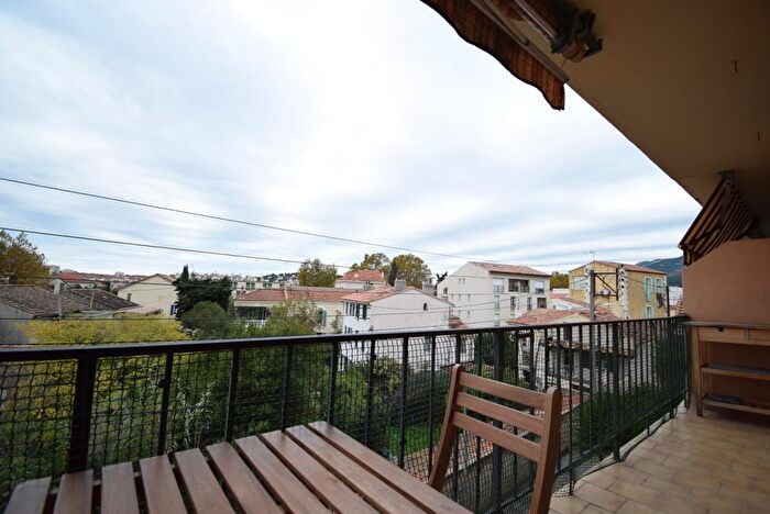 Appartement à louer - Toulon, Barbès - 3 pièces - 2 chambres