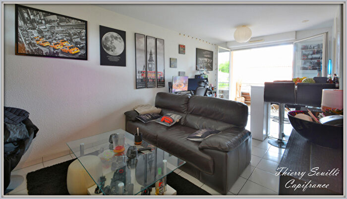 Appartement à vendre - Les Billaux - 2 pièces - 1 chambre