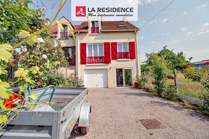 Maison à vendre - Les Mureaux, Route de Verneuil, Aérodrome - 5 pièces - 3 chambres