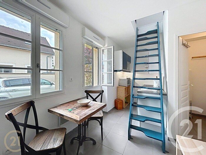 Maison 2 pièces à louer à Moret-Loing-et-Orvanne