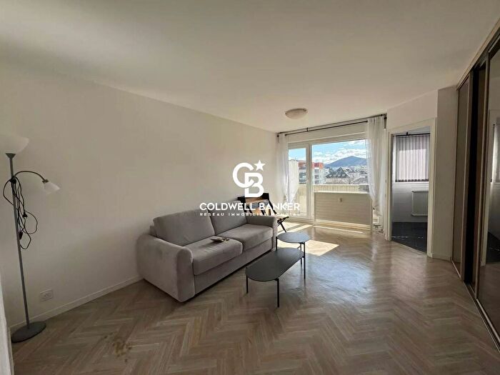 Appartement à louer - Beulet-Ile de France, Annemasse - 1 pièce