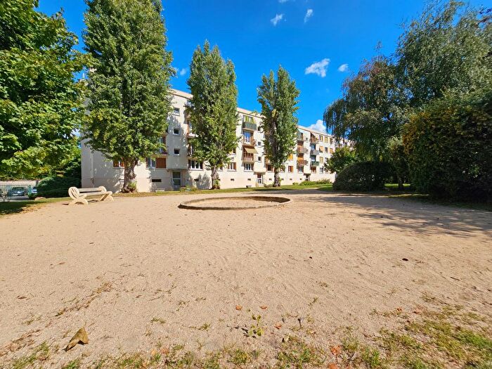 Appartement à vendre - Villiers-sur-Marne, Les Stades - 3 pièces - 2 chambres